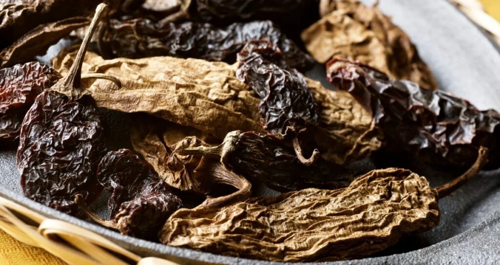 Chipotle Pepper - All about Heat, Flavor, Uses, Substitutes | HolisticWow