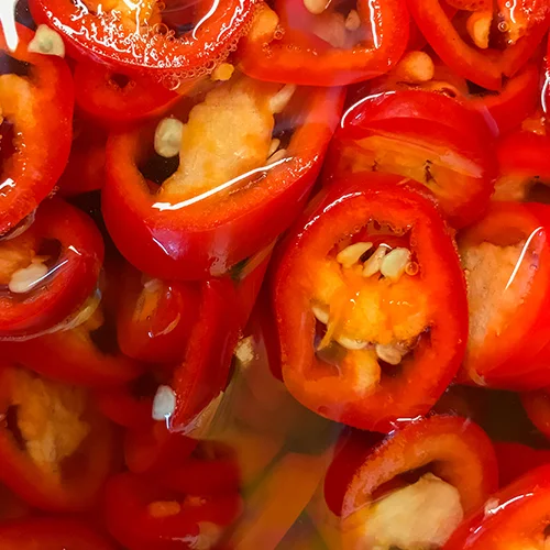 Pickled Red Chillies: How to Make it at Home? [Recipe] 🫙