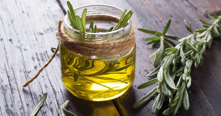 7 Powerful Herbs to Naturally Soothe Inflammation